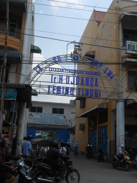 Yayasan Pendidikan Nasional IR. H. Juanda contact information. Sekolah ...